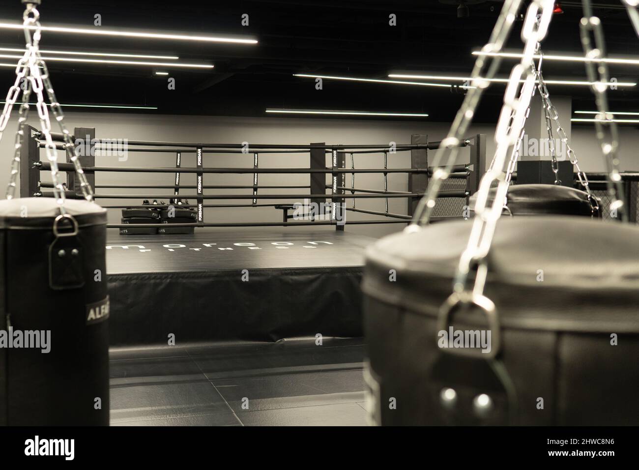 Sport chains hi-res stock photography and images - Alamy