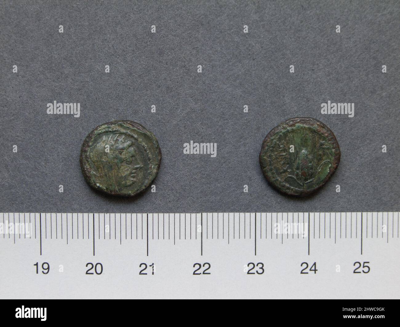 Quincunx hi-res stock photography and images - Alamy