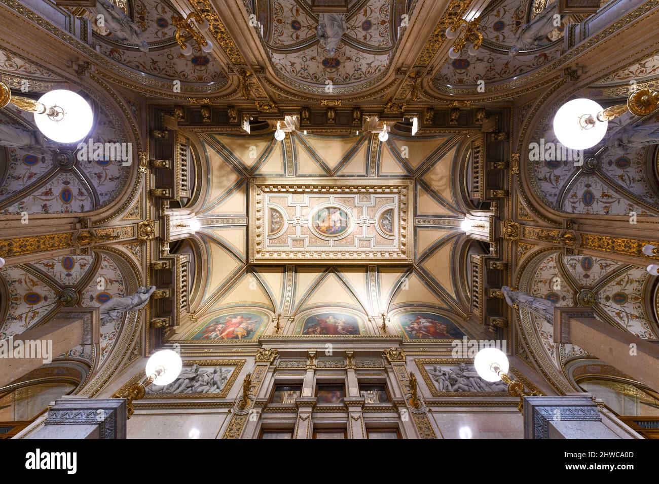 July 13, 2021 - Vienna, Austria: Interior of Vienna State Opera House ...