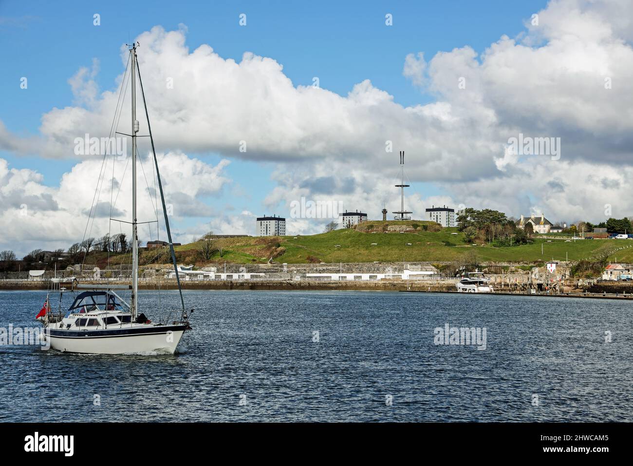 Tall flats recladding hi-res stock photography and images - Alamy