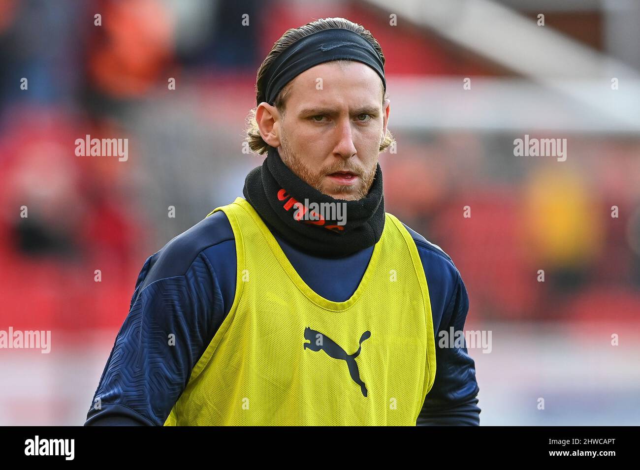 Josh Bowler #11 of Blackpool during the pre-game warmup Stock Photo - Alamy