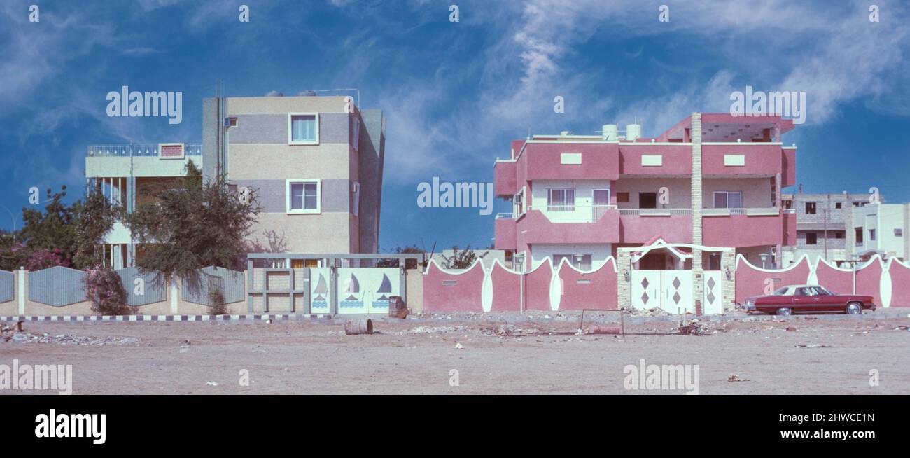 1975 architecture hi-res stock photography and images - Alamy