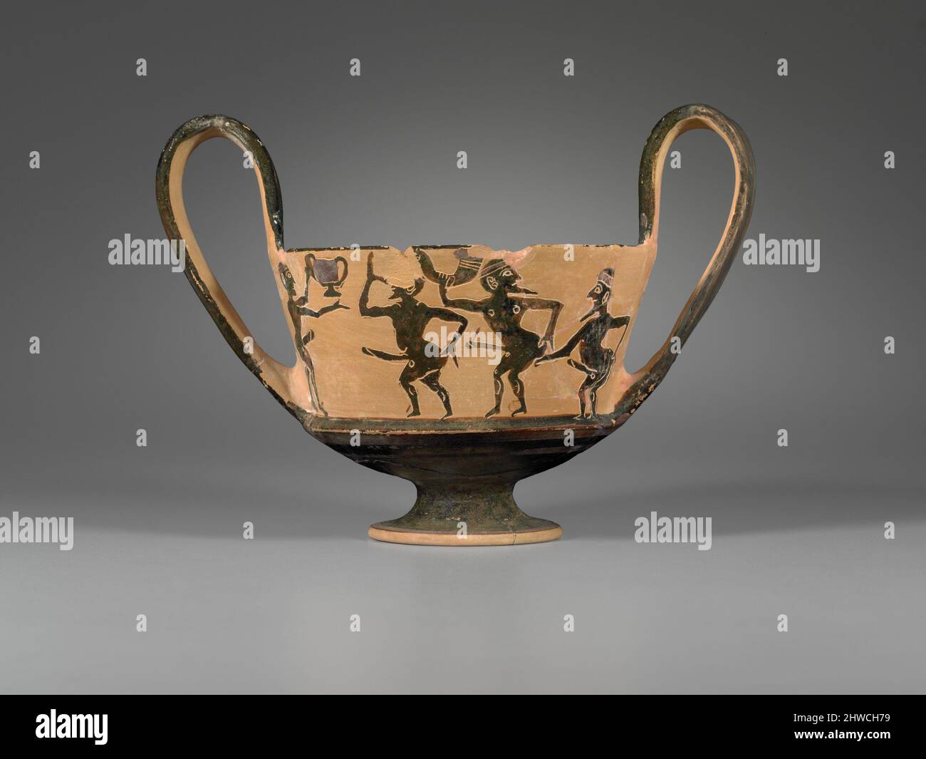 Ancient greek ceramic kantharos hi-res stock photography and images - Alamy