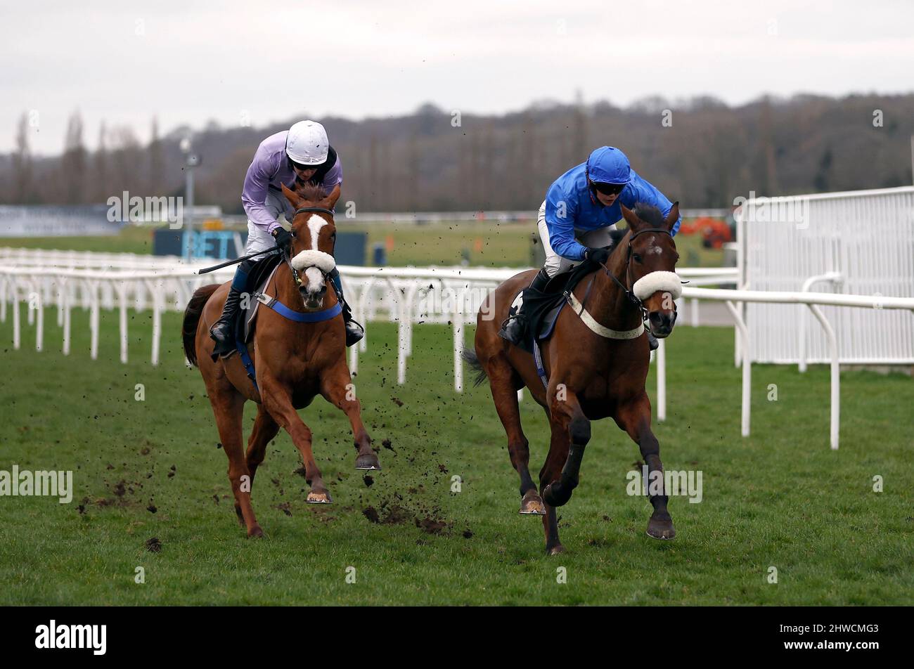 Jockey isabel williams newbury racecourse hi-res stock photography and ...
