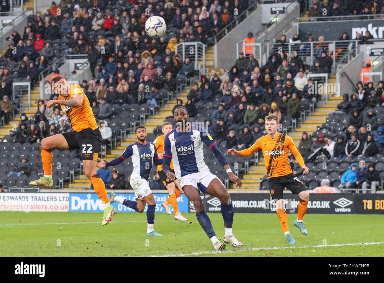 Tyler Smith #22 of Hull City heads the ball towards goal Stock Photo ...