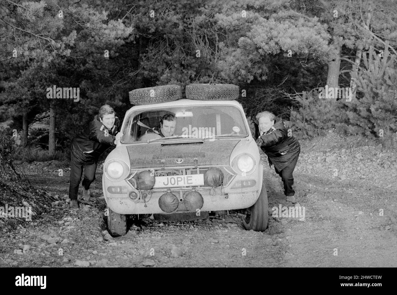 Sunday Mirror Mexico Rally Team, stuck in the mud during practice ...