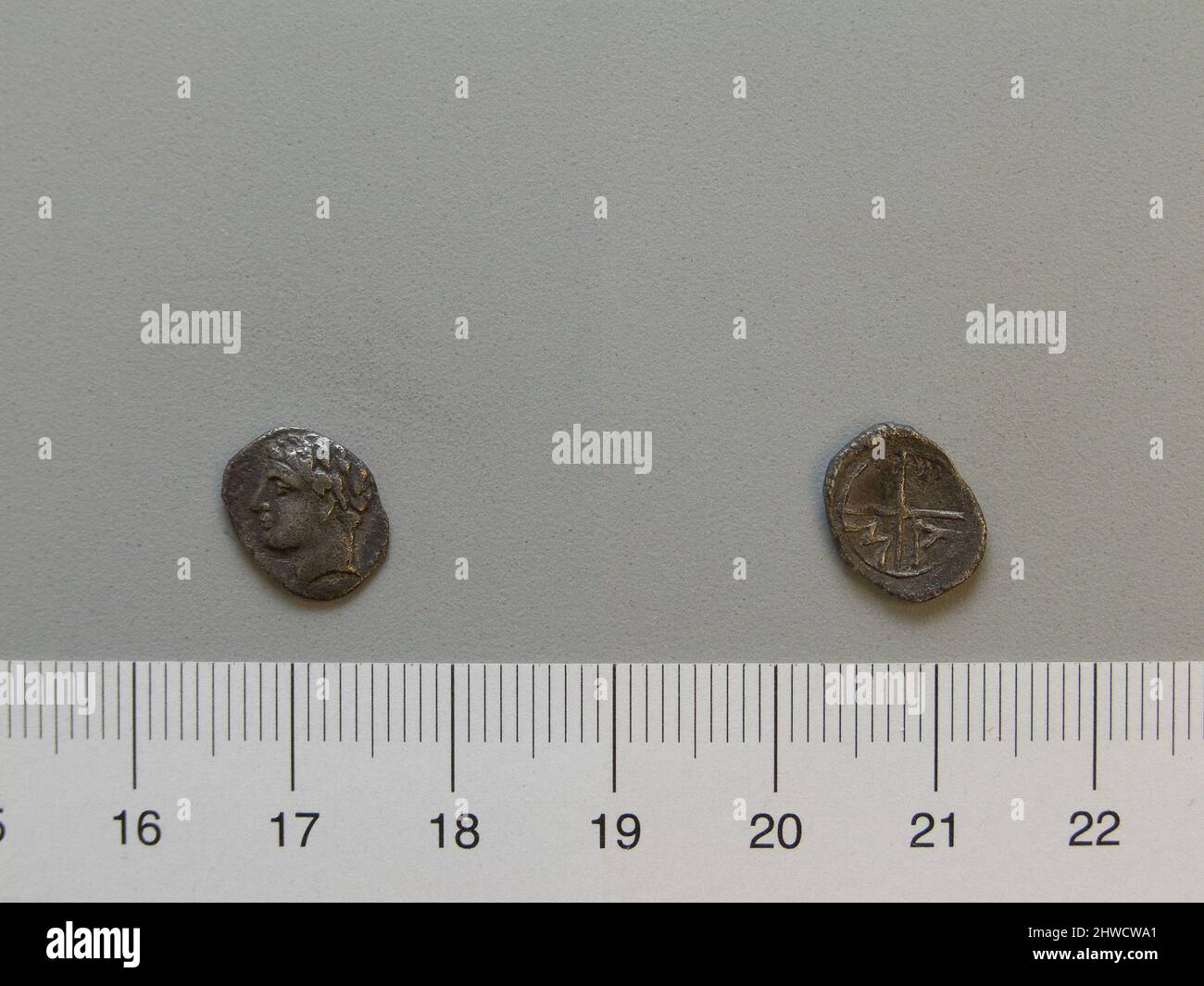 Ancient greek maritime artifacts hi-res stock photography and images ...