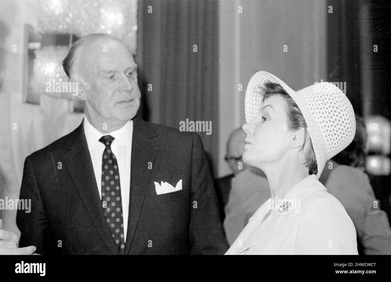 Parliamentary poster Black and White Stock Photos & Images - Alamy