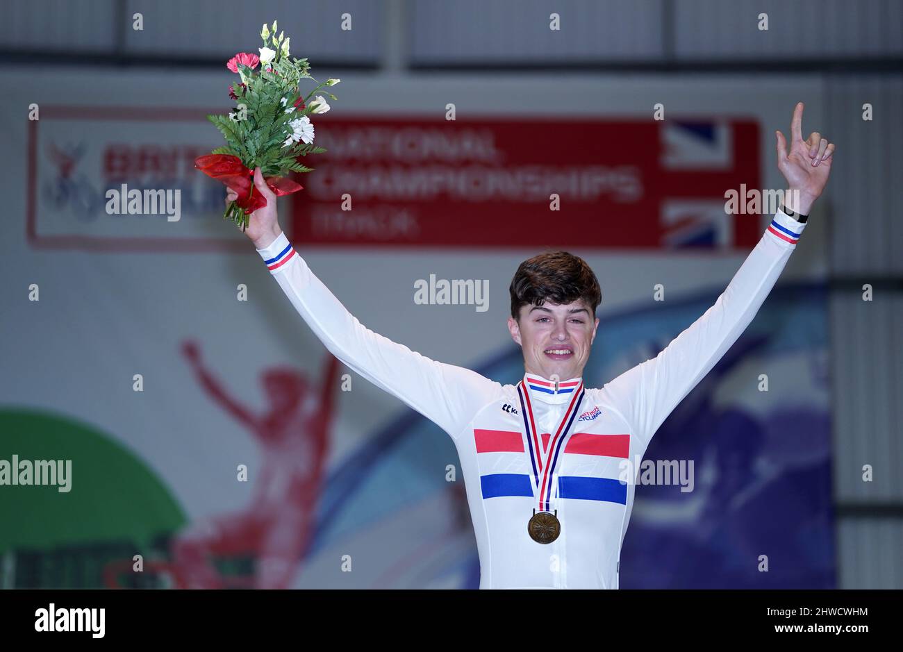 Finlay Graham celebrates winning the Para Pursuit MC 1-3 during day ...