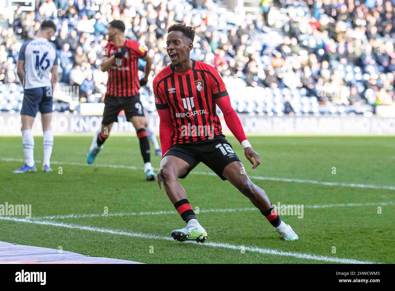 Jamal Lowe #18 of Bournemouth celebrates his goal Stock Photo - Alamy