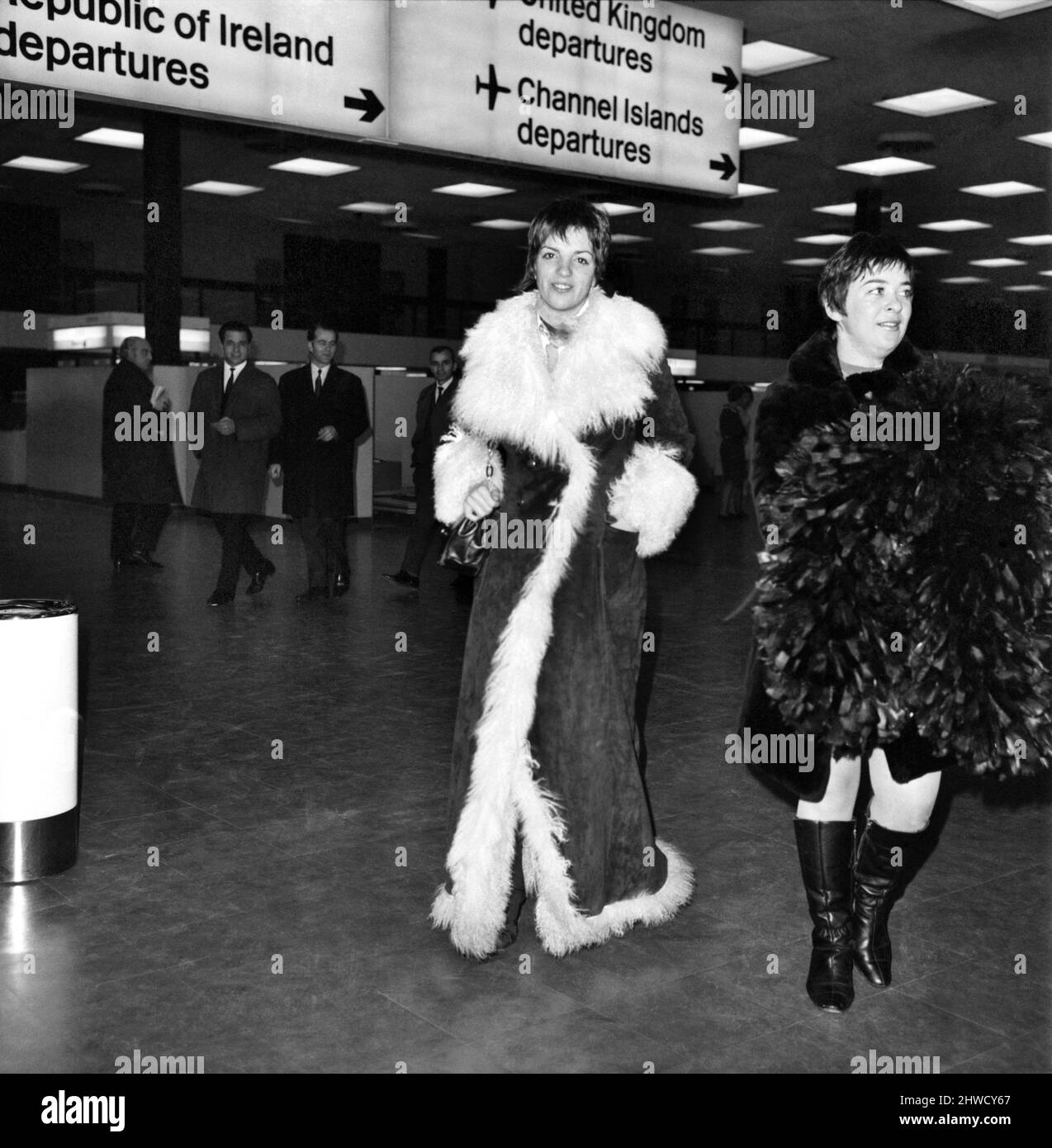 Lisa Minelli today left Heathrow Airport for Paris where she will be ...