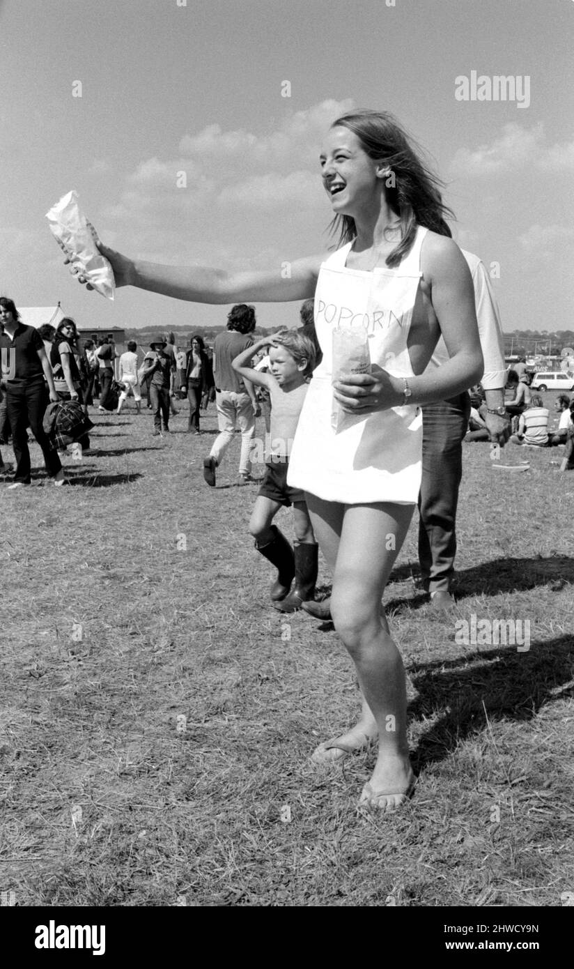 Popcorn Salesgirl Heather Binks at The Tenth National Jazz and Blues ...