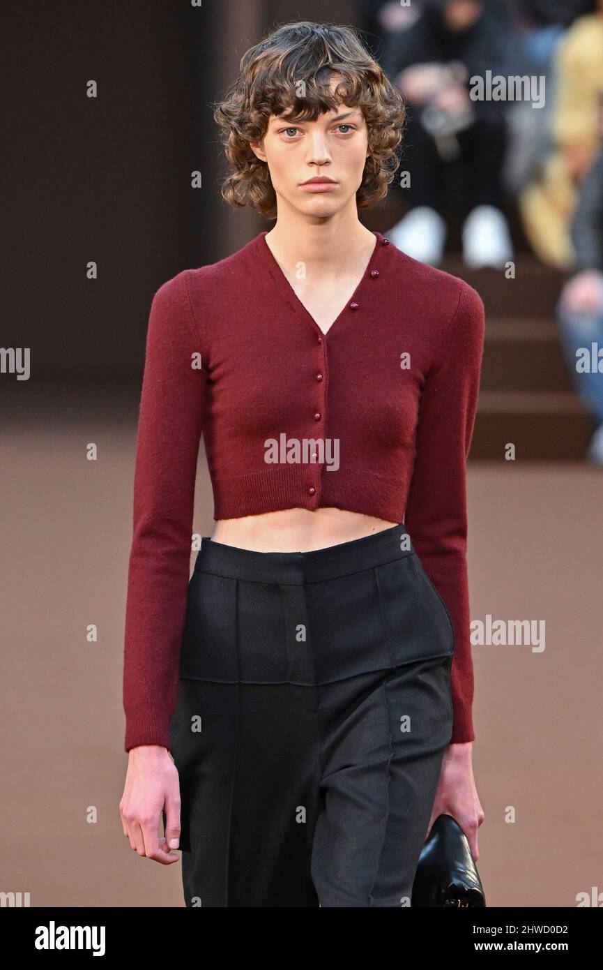 Model Alix Bouthors walks on the runway at the Loewe fashion show ...