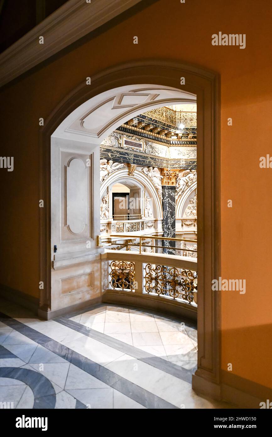 Kunsthistorisches museum cafe hi-res stock photography and images - Alamy