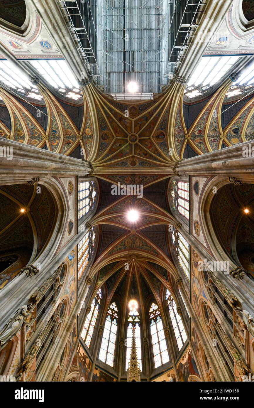 Neo gothic altarpiece hi-res stock photography and images - Alamy