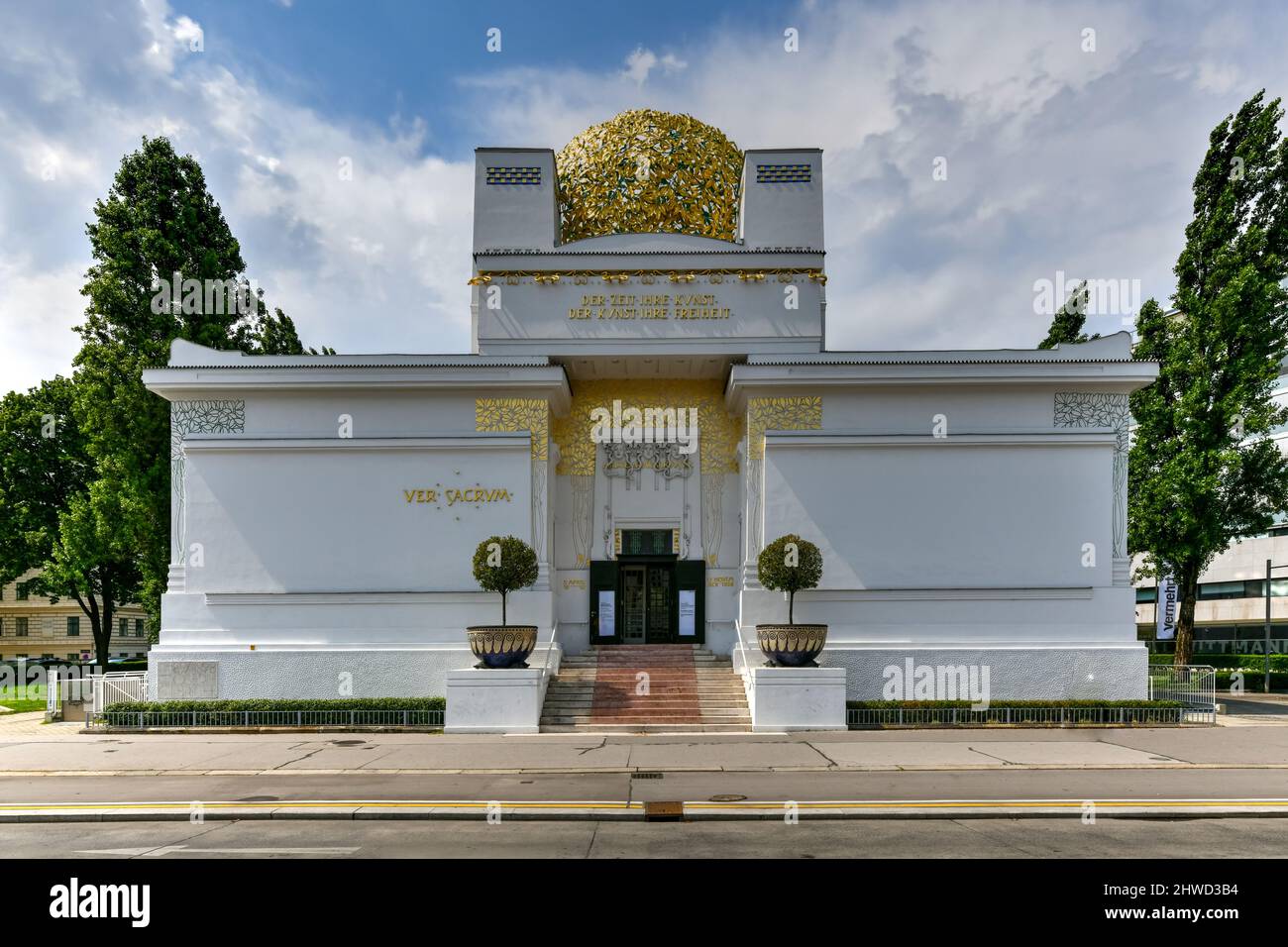 The Secession Building, Wiener Secessionsgebaude - exhibition hall ...