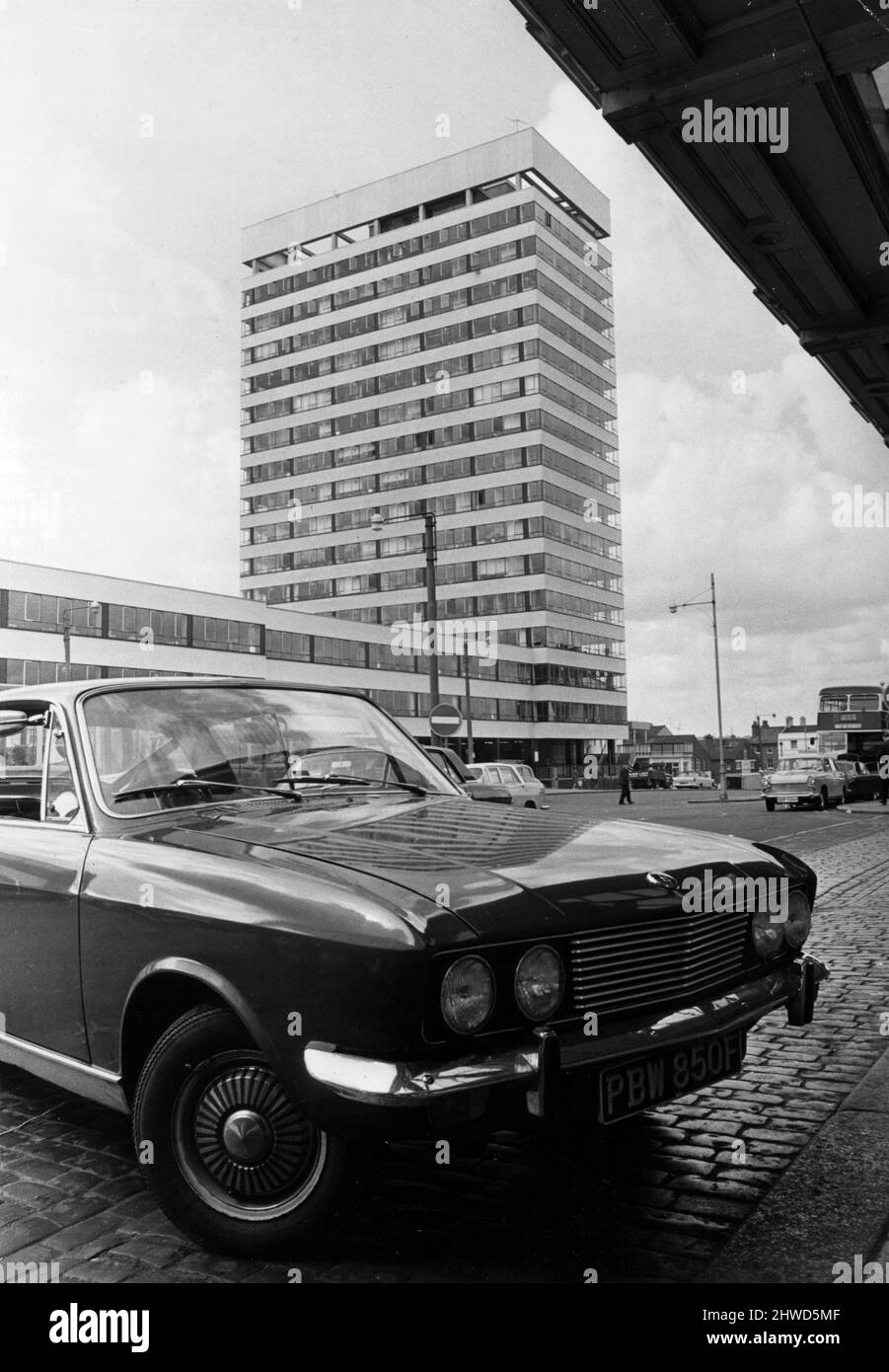 Western Tower, Station Hill, Reading, Circa 1970 Stock Photo - Alamy