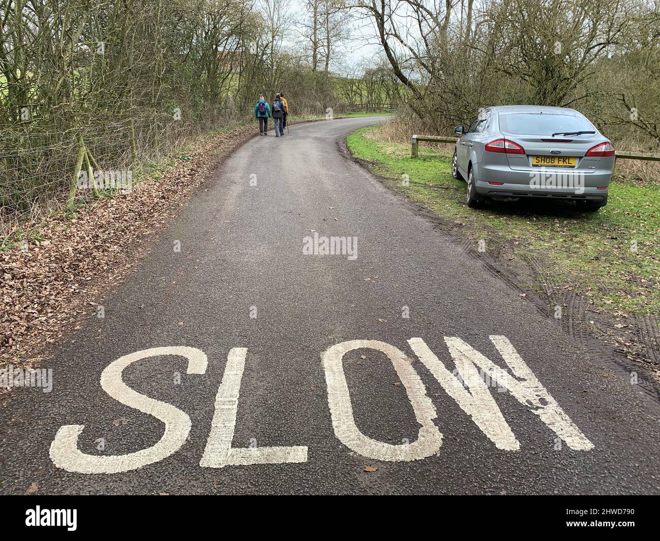 Slow sign at Draycott Water Southern water Warwickshire signs road sign ...