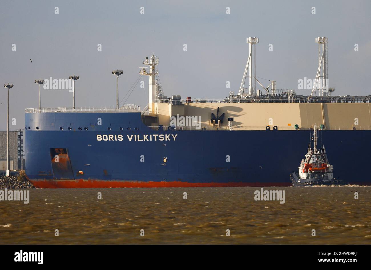Lng tanker france hi-res stock photography and images - Alamy