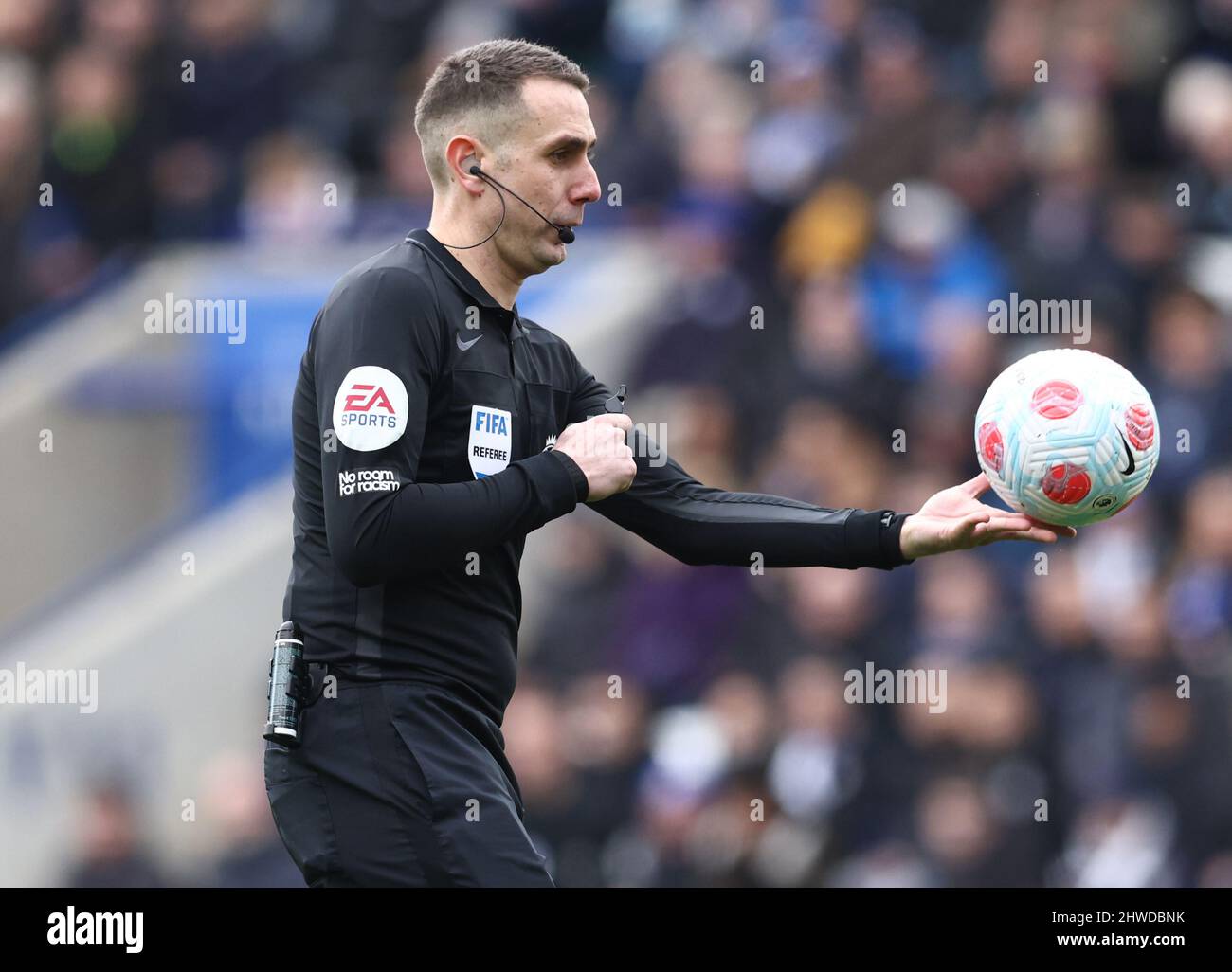 Referee david coote hi-res stock photography and images - Alamy