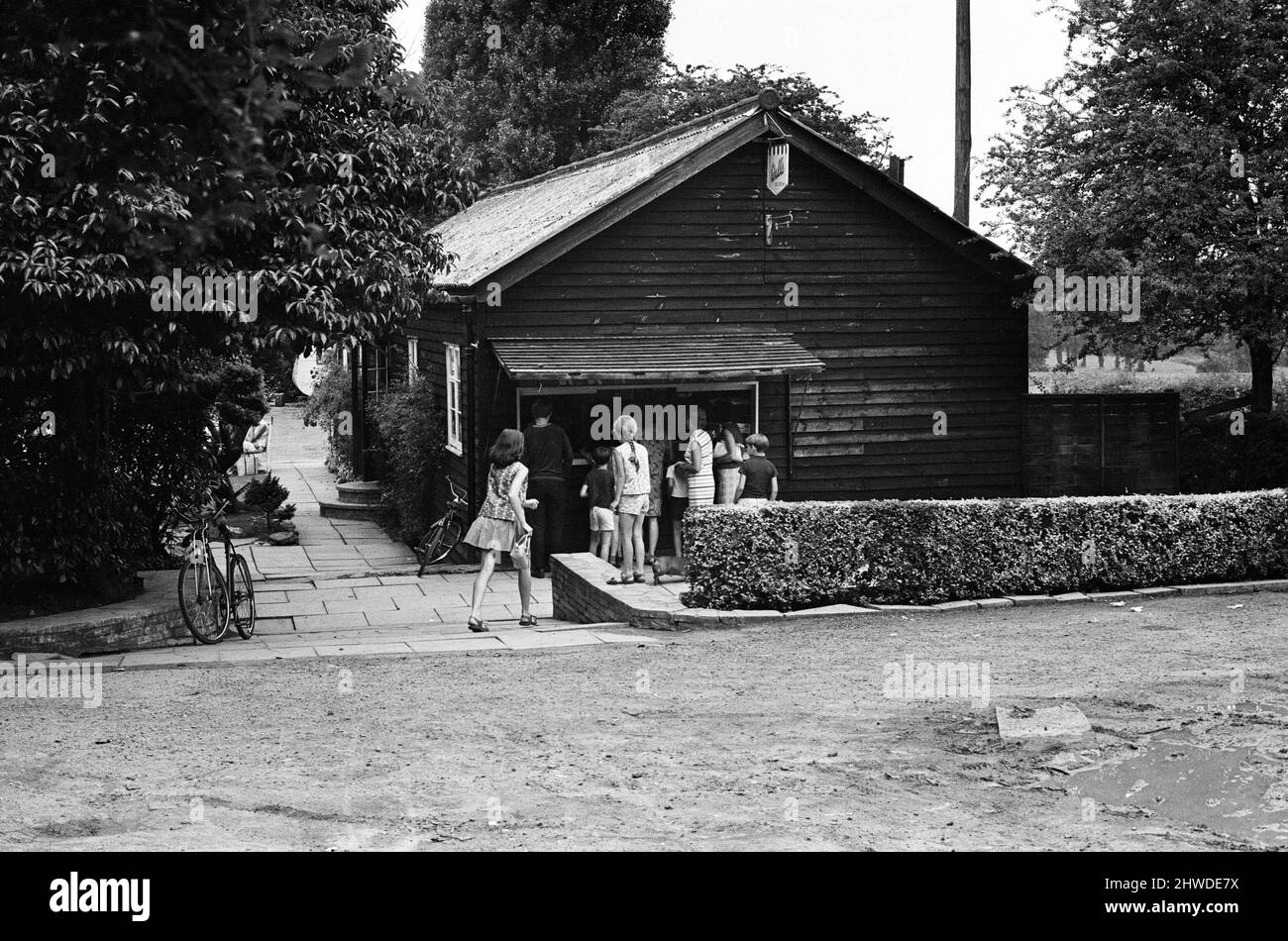 Canley Ford Milk bar, Coventry. 12th August 1969 Stock Photo - Alamy