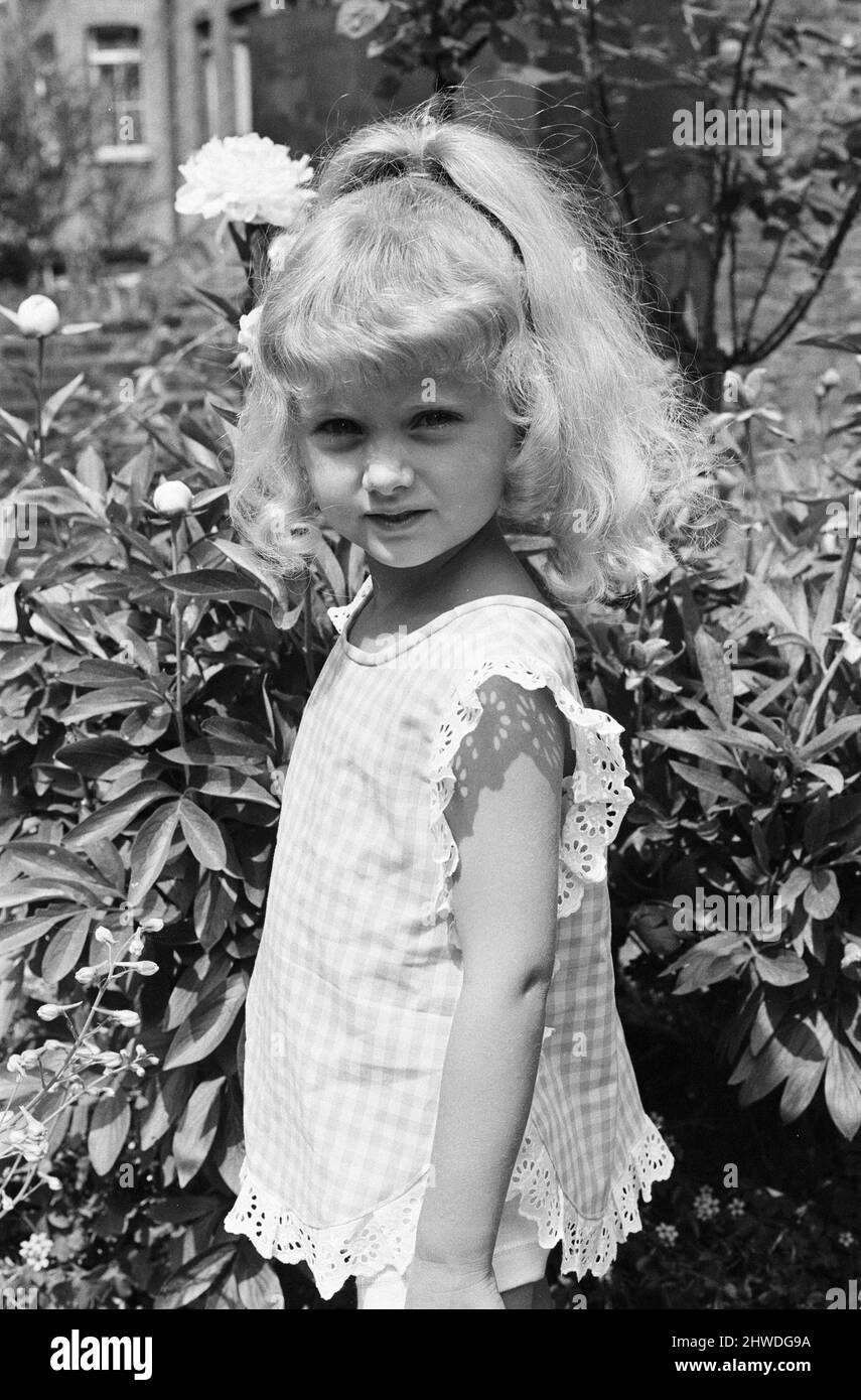 Samantha Gates, Child model, Saturday 20th June 1970 Stock Photo - Alamy
