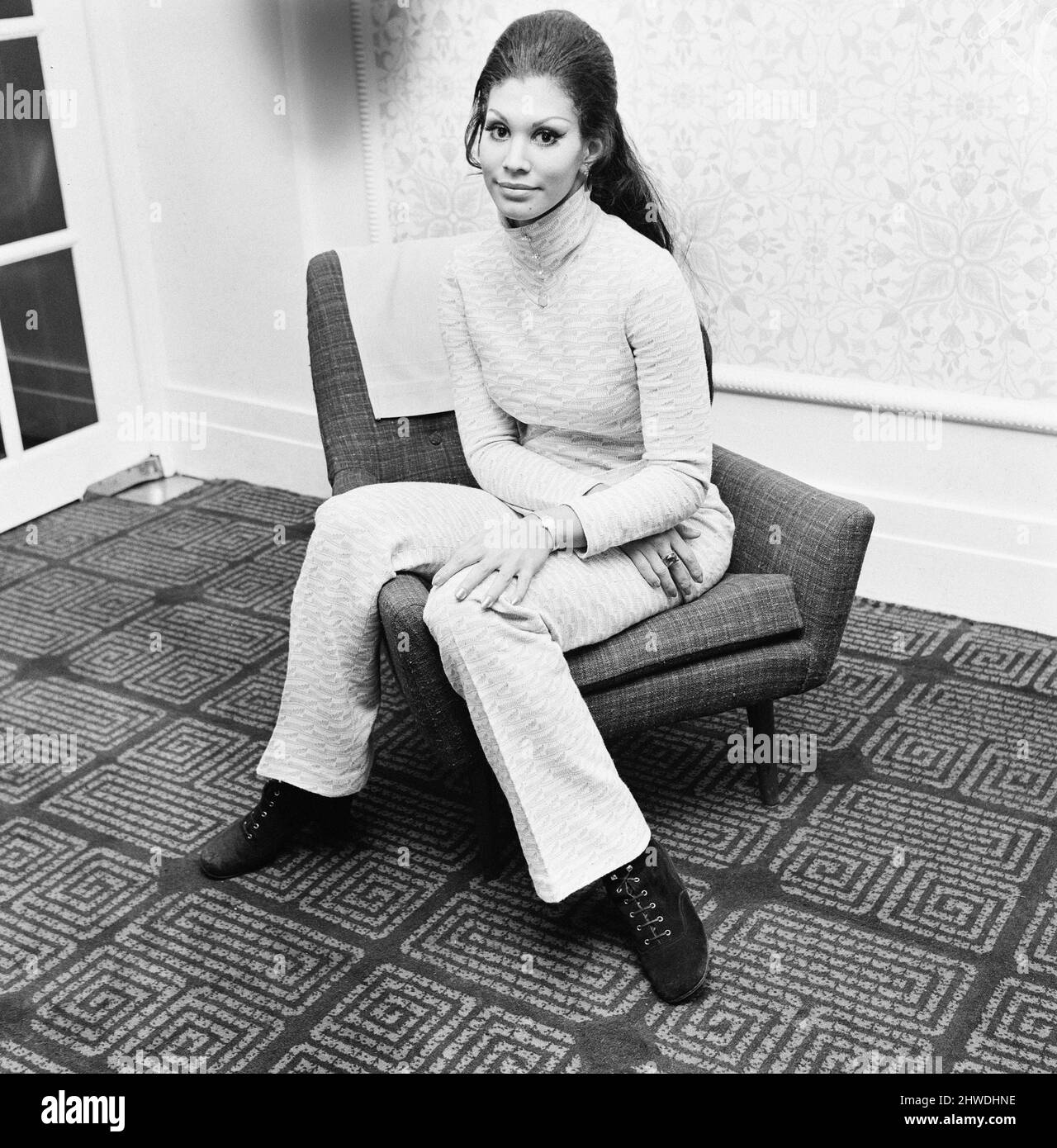 Miss world beauty pageant 1970 hi-res stock photography and images - Alamy