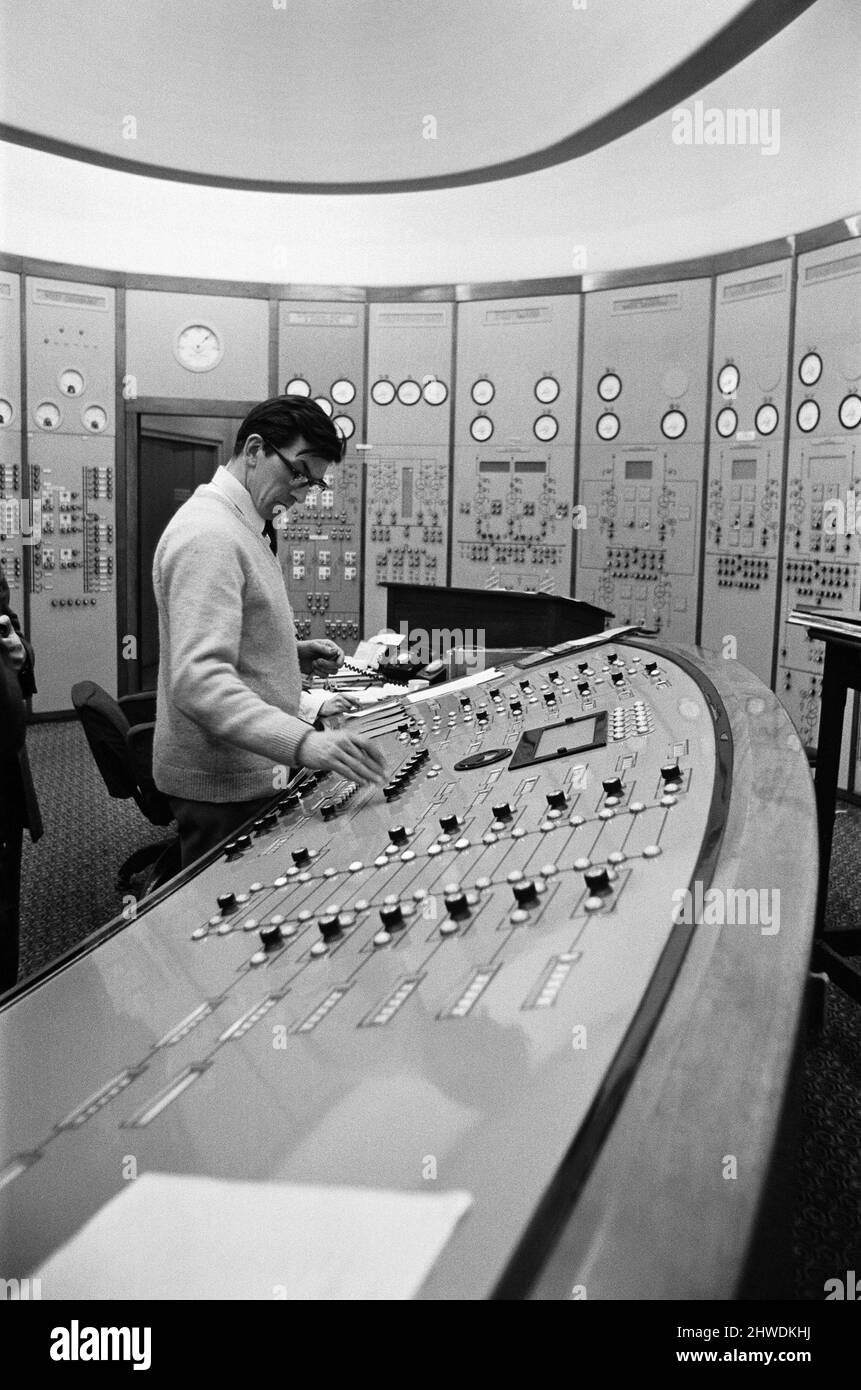 Manchester and Area electricity control room where all the power cut ...