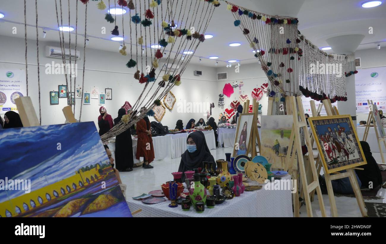 Afghan on display hi-res stock photography and images - Alamy