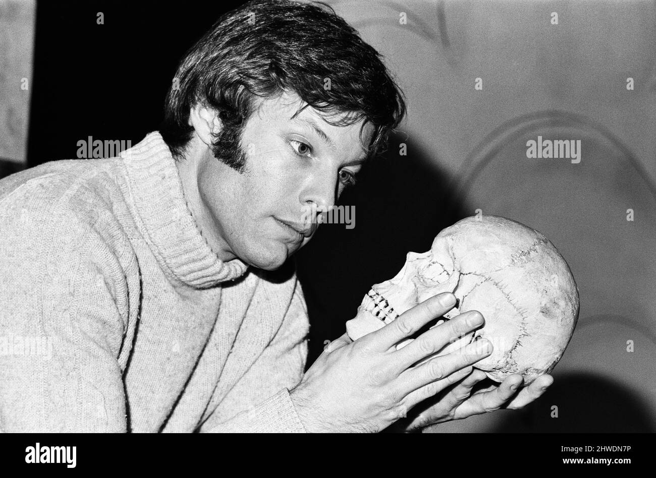 Actor Richard Chamberlain pictured at Birmingham Repertory Theatre ...