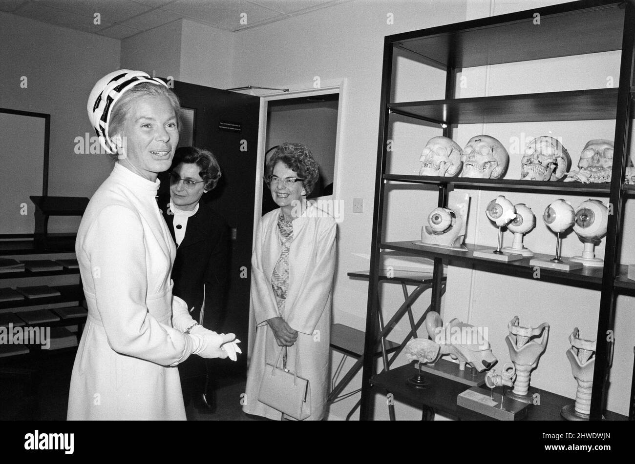 1970s nursing hi-res stock photography and images - Alamy