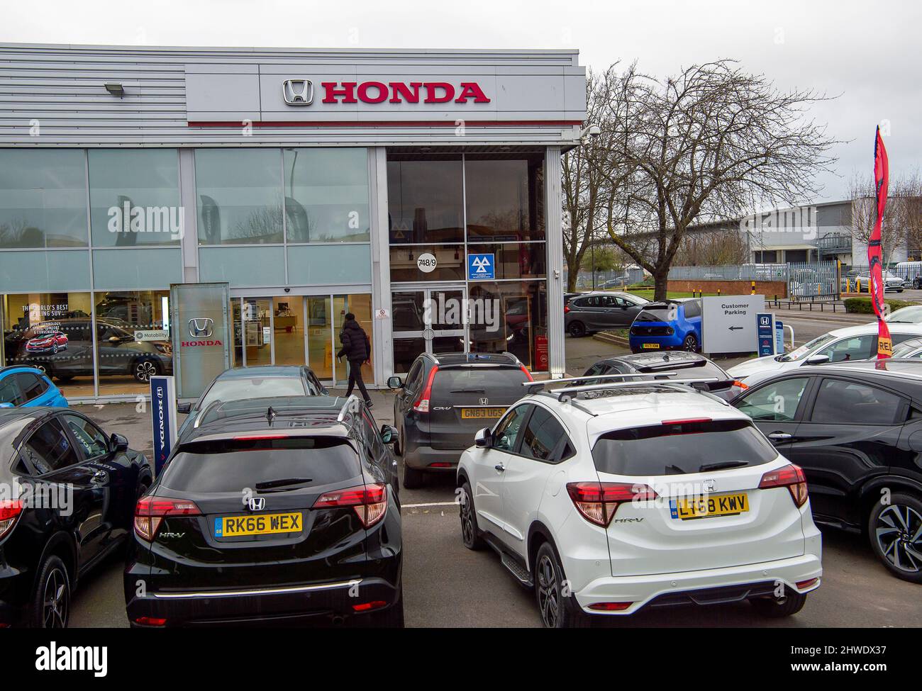Slough, Berkshire, UK. 5th March, 2022. A Honda car showroom in Slough ...