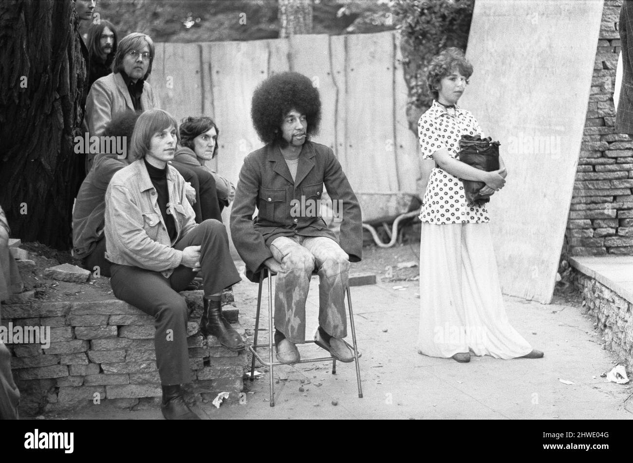 1960s hippies england hi-res stock photography and images - Alamy