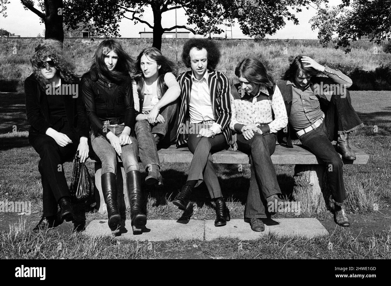 Mott the Hoople pop group, band members are Verden Allen, Buffin (Dale ...