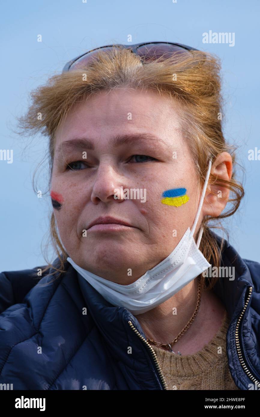 Anti russia protests hi-res stock photography and images - Alamy