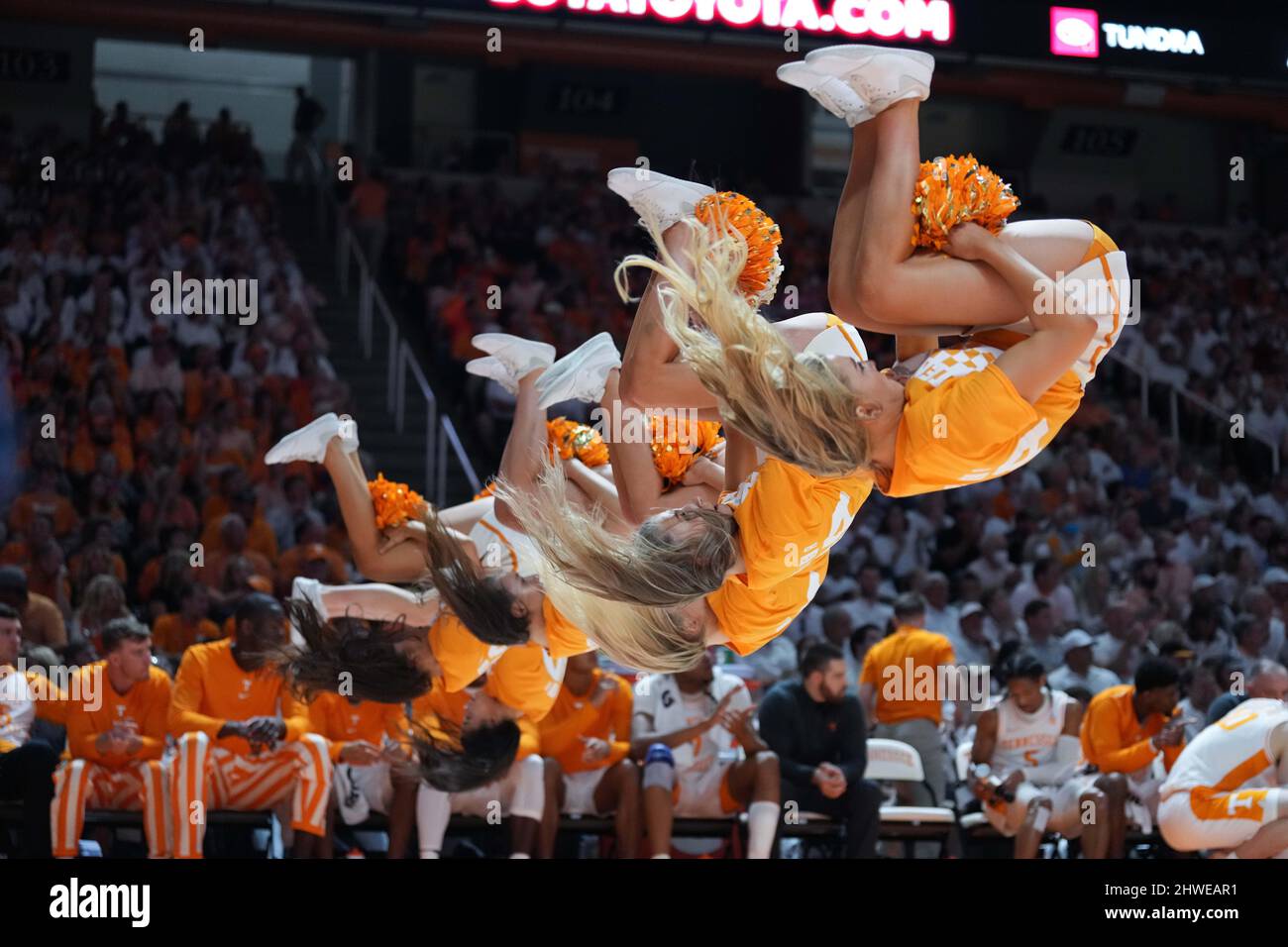 Tennessee vols cheerleaders hi-res stock photography and images - Alamy