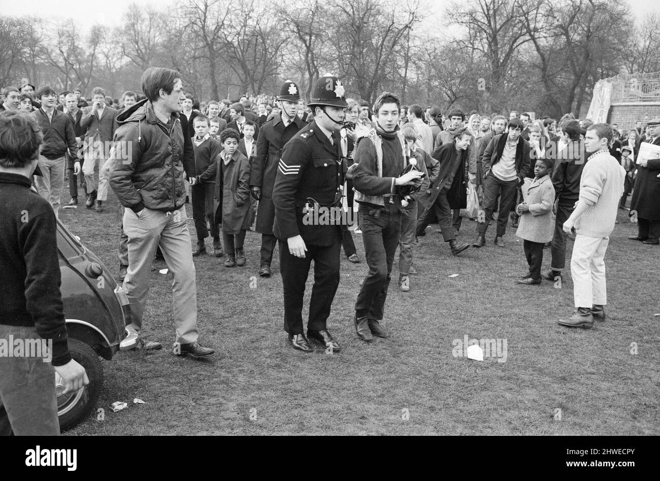 Skinheads 1970s london hi-res stock photography and images - Alamy