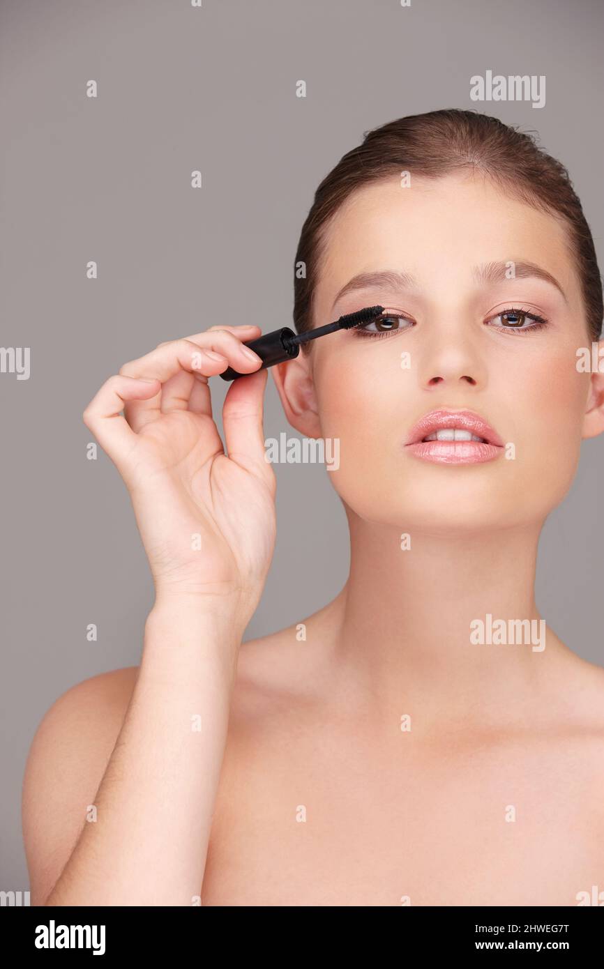 Woman mascara hi-res stock photography and images - Alamy