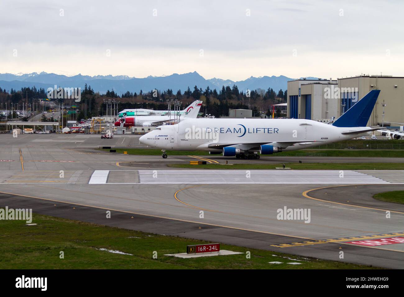 Dreamlifter hi-res stock photography and images - Alamy