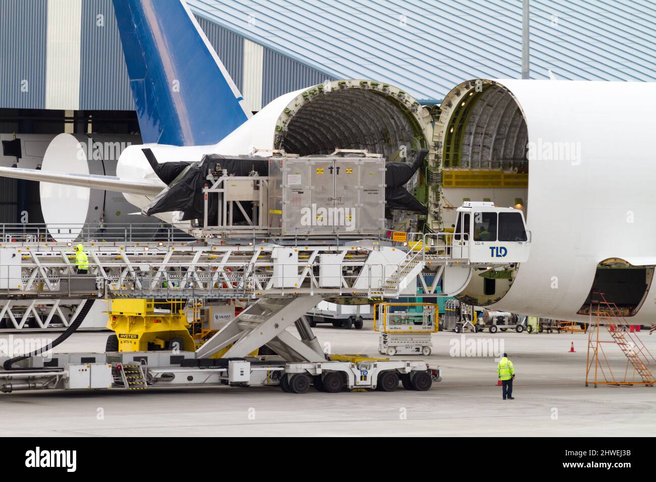 Boeing 747 dreamlifter hi-res stock photography and images - Alamy