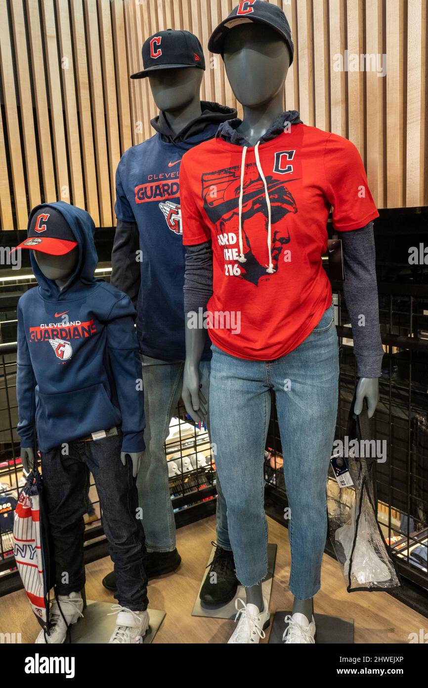 Major League Baseball flagship store in Rockefeller Center, New York ...