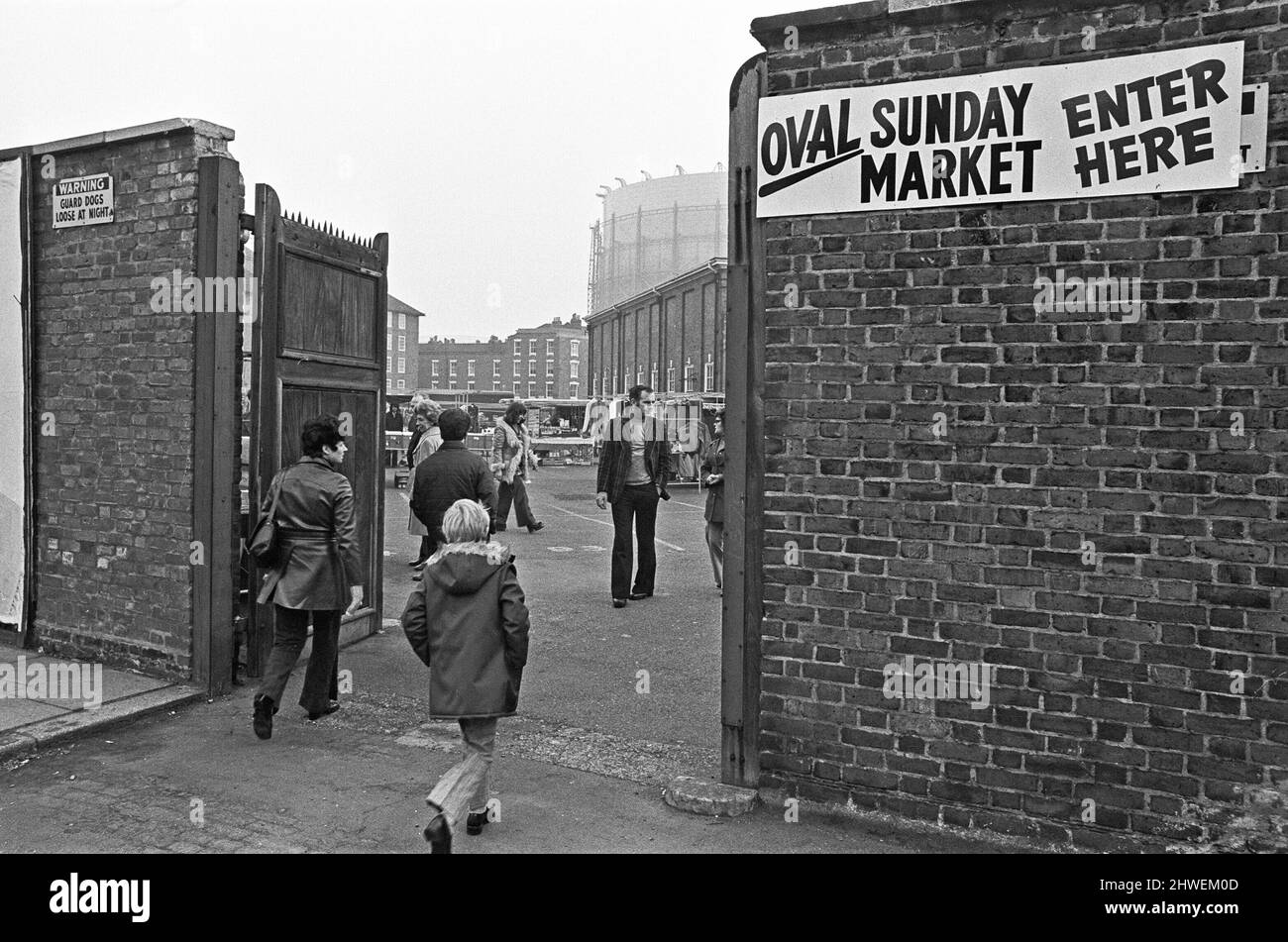Oval market Black and White Stock Photos & Images - Alamy