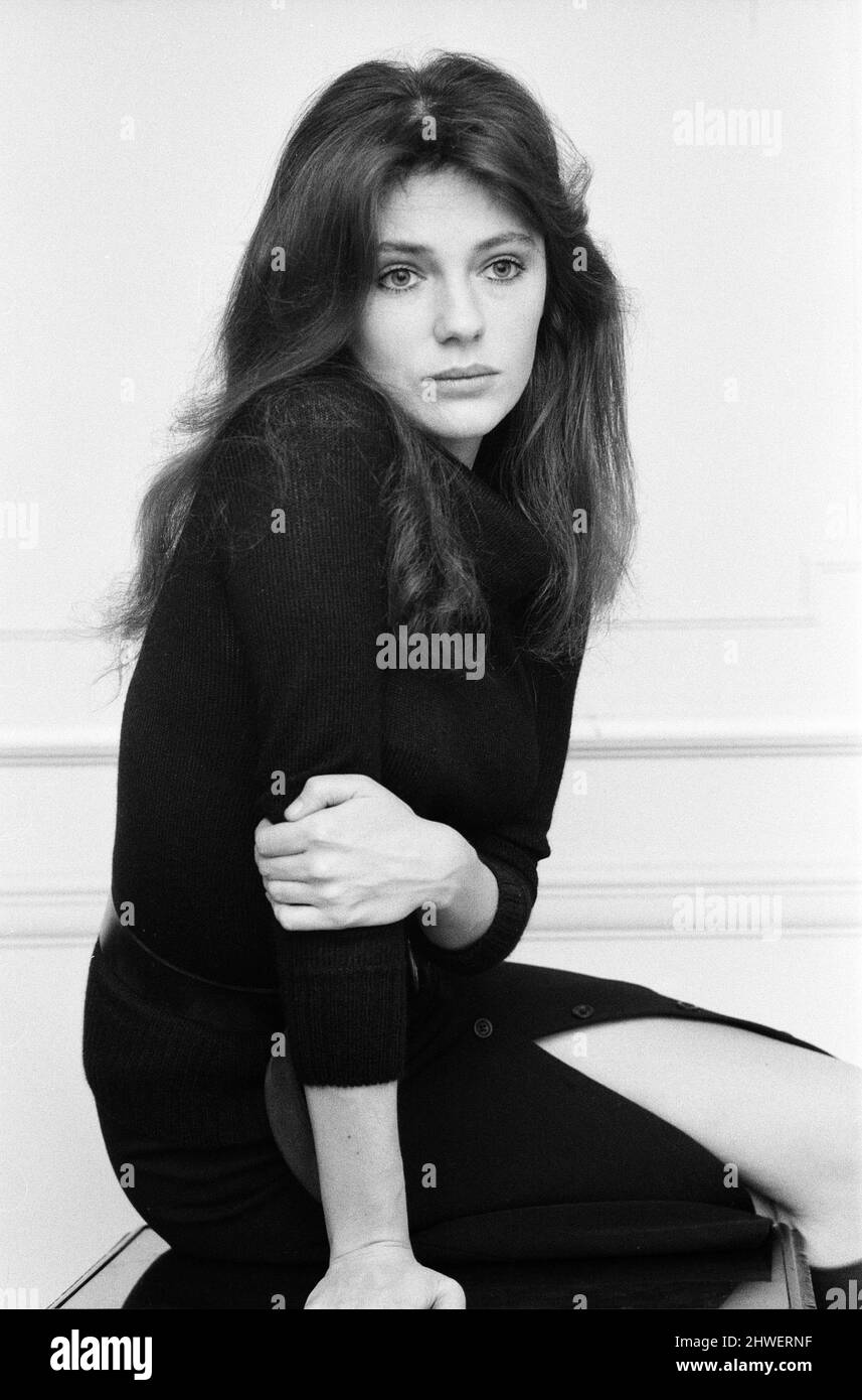 Jacqueline bisset 1970 hi-res stock photography and images - Alamy