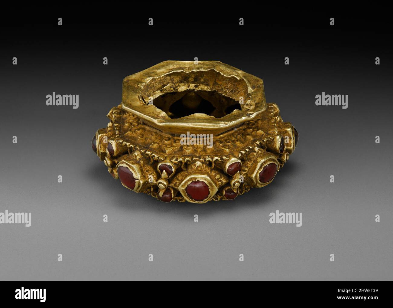 Kris ring hi-res stock photography and images - Alamy