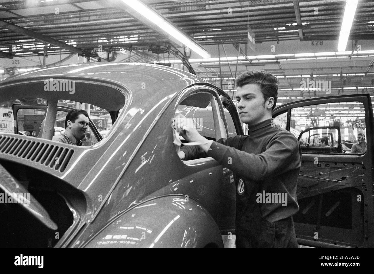 Vw wolfsburg 1970s hi-res stock photography and images - Alamy