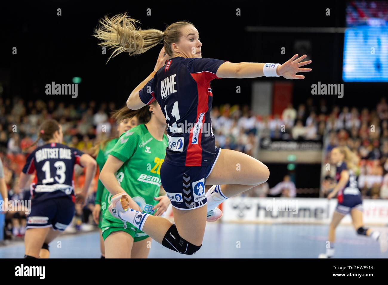 Malin aune hi-res stock photography and images - Alamy