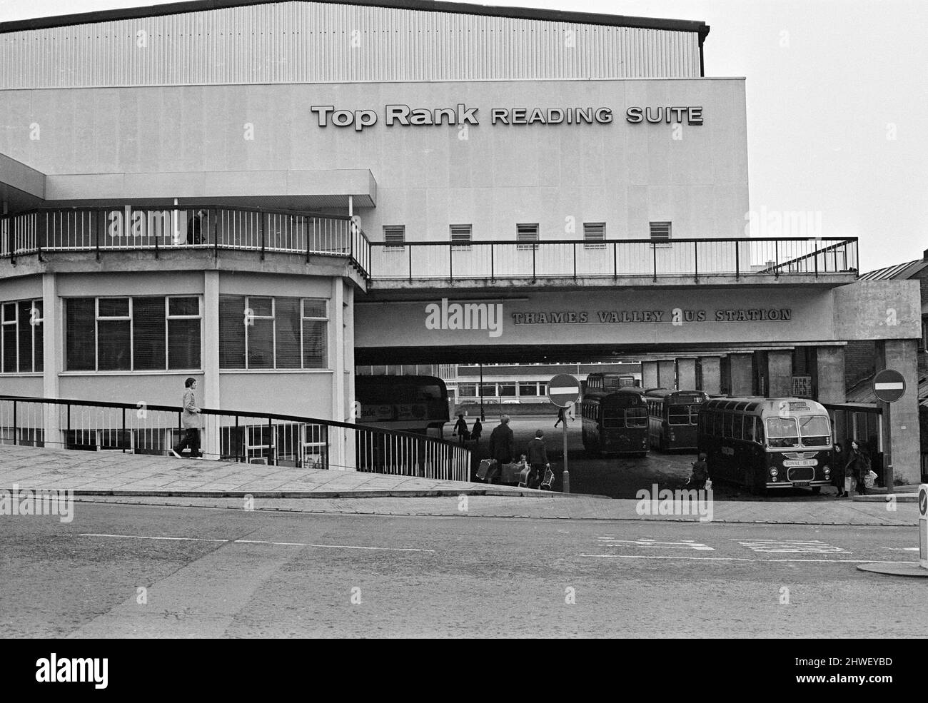 Views of Reading, Berkshire. Thames Valley Bus Station and Top Rank ...