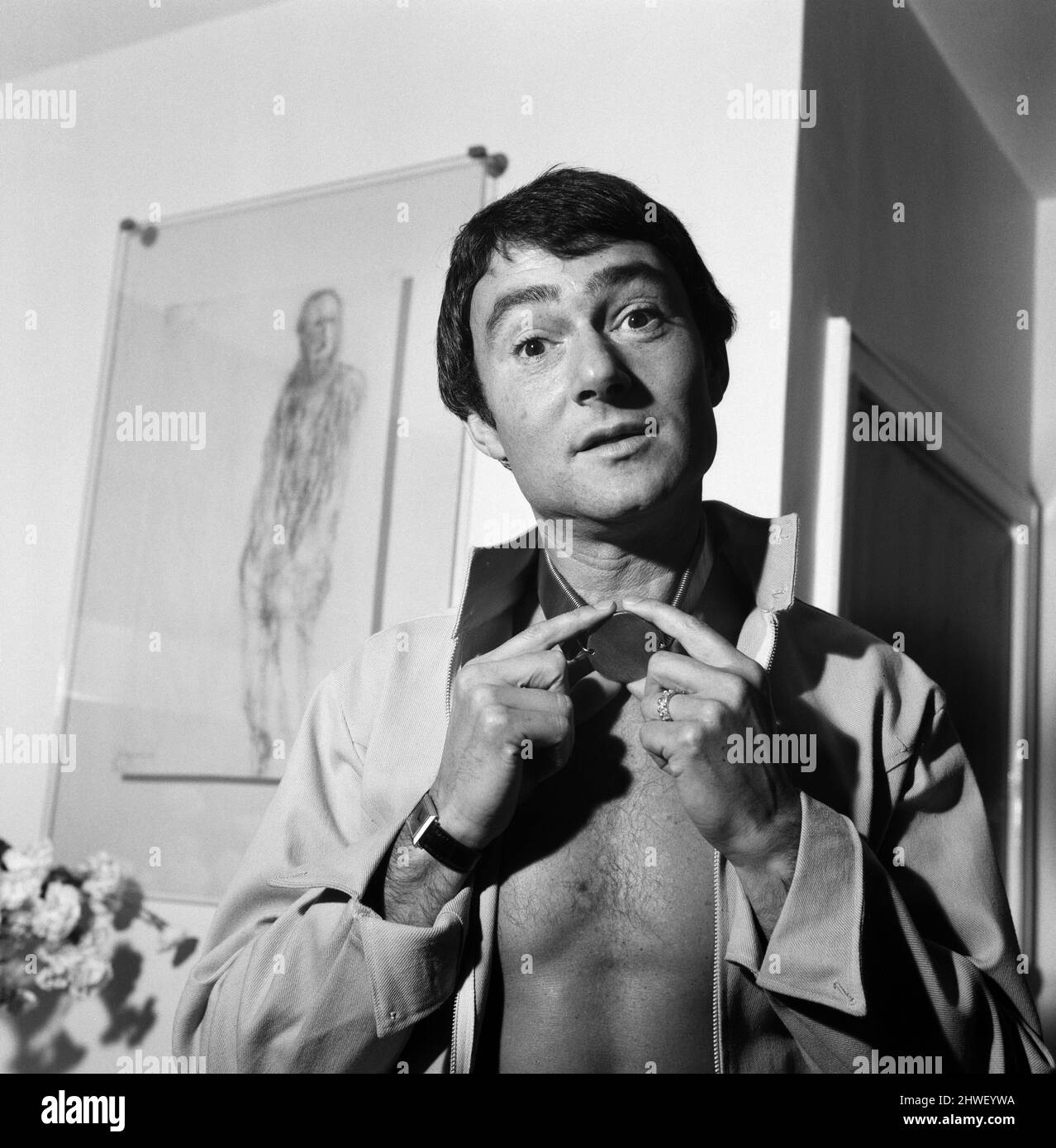 Vidal sassoon hair Black and White Stock Photos & Images - Alamy