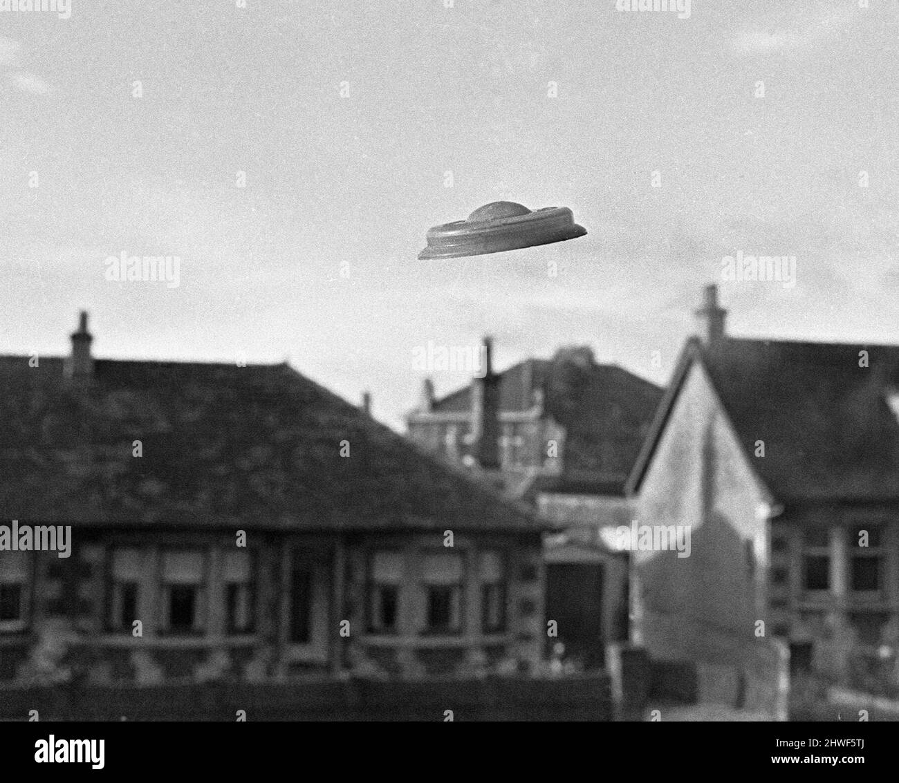 Faked UFO image created by the Hamilton Advertiser to illustrate ...