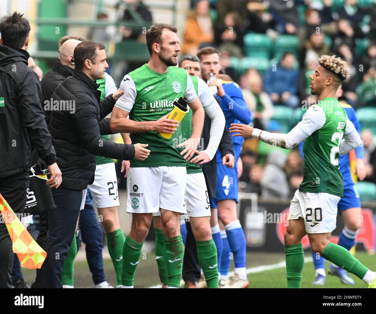 Chats with welsh striker hi-res stock photography and images - Alamy